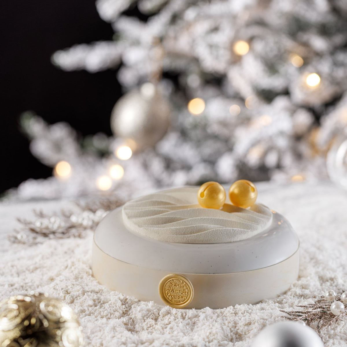 Festive Edition Vanilla Entremet | The Mandarin Cake Shop by Mandarin ...